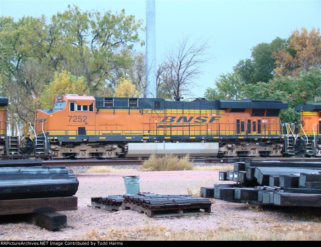 BNSF 7252